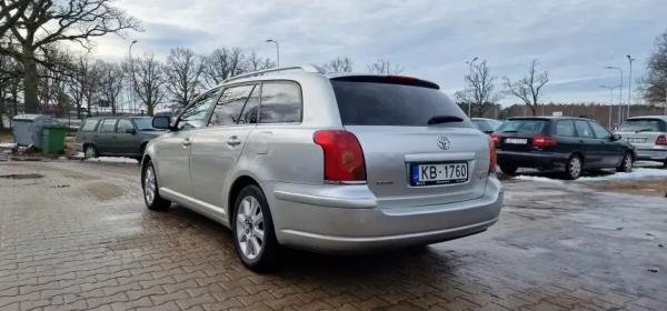 Pelēks Toyota Avensis 2006 Valmiera, ar dzinēja tilpumu 2.20 L un nobraukumu 360 tūkst. km par 1800 €, foto 4 vietnē AUTOMOTO.COM.LV