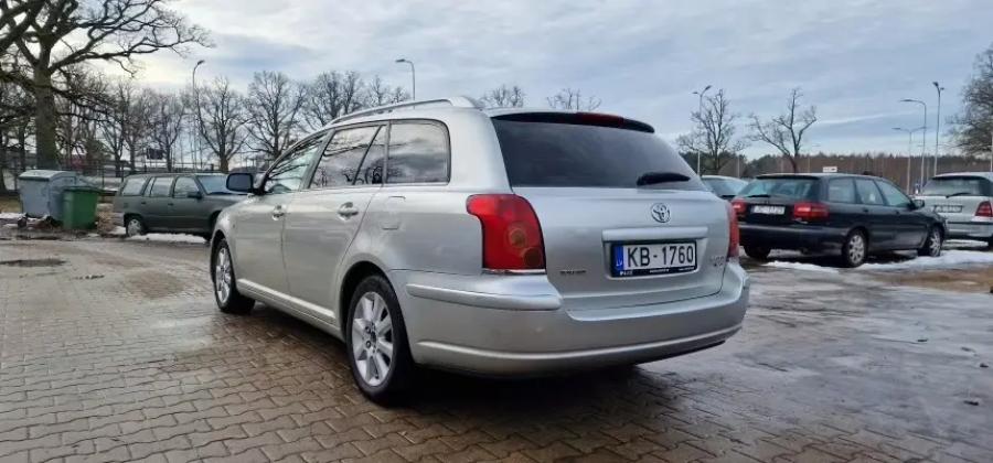 Серый Тойота Авенсис 2006 в Валмиера, объемом двигателя 2.20 л и пробегом 360 тыс. км за 1800 €, фото 5 на AUTOMOTO.COM.LV