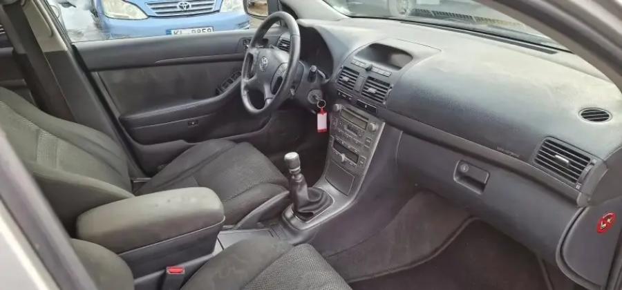 Серый Тойота Авенсис 2006 в Валмиера, объемом двигателя 2.20 л и пробегом 360 тыс. км за 1800 €, фото 10 на AUTOMOTO.COM.LV
