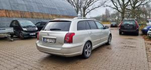 Серый Тойота Авенсис 2006 в Валмиера, объемом двигателя 2.20 л и пробегом 457 тыс. км за 1500 €, фото 4 на AUTOMOTO.COM.LV