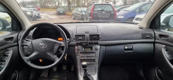 Серый Тойота Авенсис 2006 в Валмиера, объемом двигателя 2.20 л и пробегом 457 тыс. км за 1500 €, фото 7 на AUTOMOTO.COM.LV