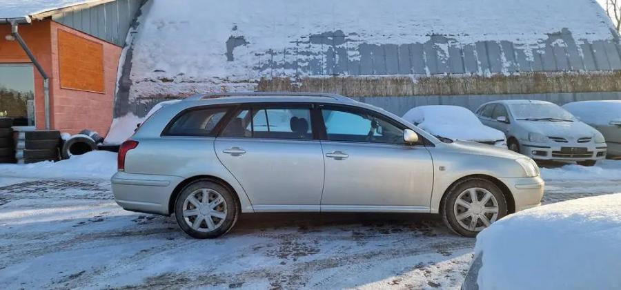 Серый Тойота Авенсис 2006 в Валмиера, объемом двигателя 2.00 л и пробегом 408 тыс. км за 1400 €, фото 3 на AUTOMOTO.COM.LV