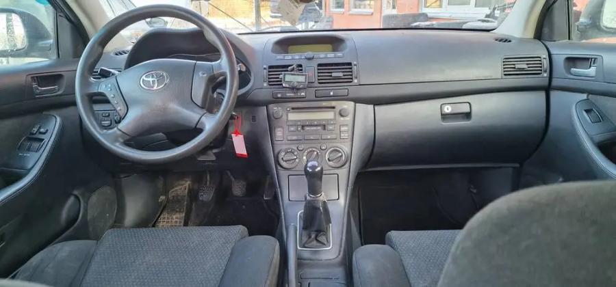 Серый Тойота Авенсис 2006 в Валмиера, объемом двигателя 2.00 л и пробегом 408 тыс. км за 1400 €, фото 8 на AUTOMOTO.COM.LV