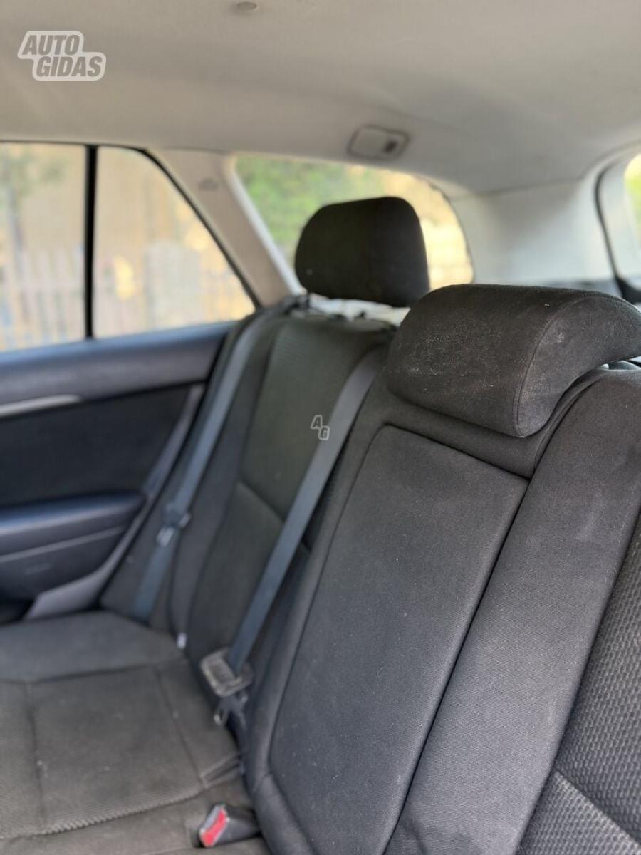 Pelēks Toyota Avensis 2006 Kauņa, ar dzinēja tilpumu 2.00 L un nobraukumu 286 tūkst. km par 1050 €, foto 17 vietnē AUTOMOTO.COM.LV