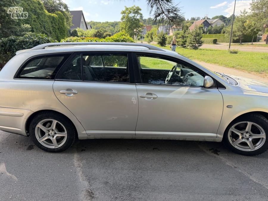 Pelēks Toyota Avensis 2006 Kauņa, ar dzinēja tilpumu 2.00 L un nobraukumu 286 tūkst. km par 1050 €, foto 6 vietnē AUTOMOTO.COM.LV