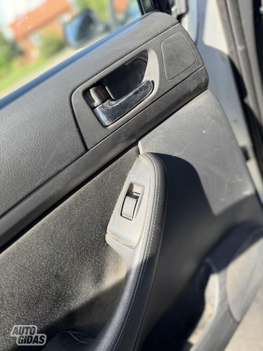 Pelēks Toyota Avensis 2006 Kauņa, ar dzinēja tilpumu 2.00 L un nobraukumu 286 tūkst. km par 1050 €, foto 19 vietnē AUTOMOTO.COM.LV
