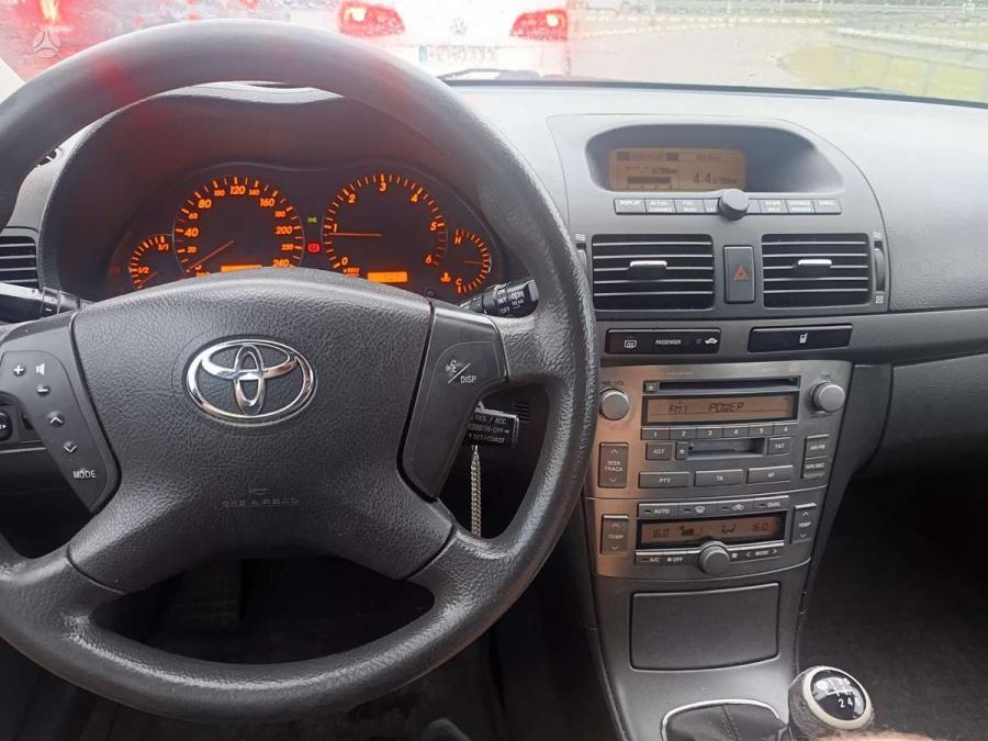 Grey Toyota Avensis 2006 in Vilnius, with an engine capacity of 2.23 L and mileage of 310 thousand km for 1600 €, photo 6 on AUTOMOTO.COM.LV