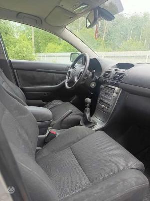 Grey Toyota Avensis 2006 in Vilnius, with an engine capacity of 2.23 L and mileage of 310 thousand km for 1600 €, photo 7 on AUTOMOTO.COM.LV