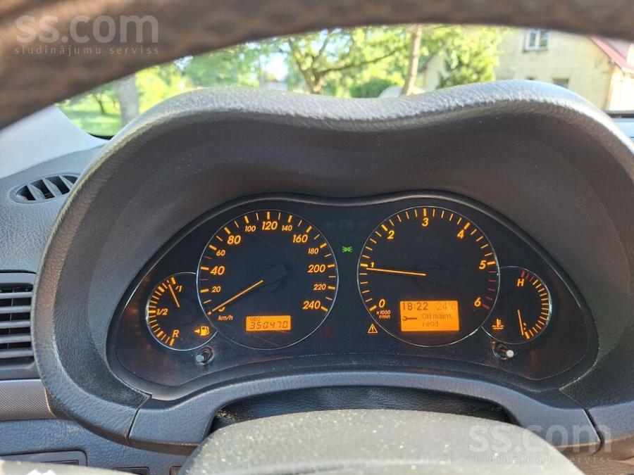 Pelēks Toyota Avensis 2006 Ogre, ar dzinēja tilpumu 2.20 L un nobraukumu 350 tūkst. km par 450 €, foto 4 vietnē AUTOMOTO.COM.LV