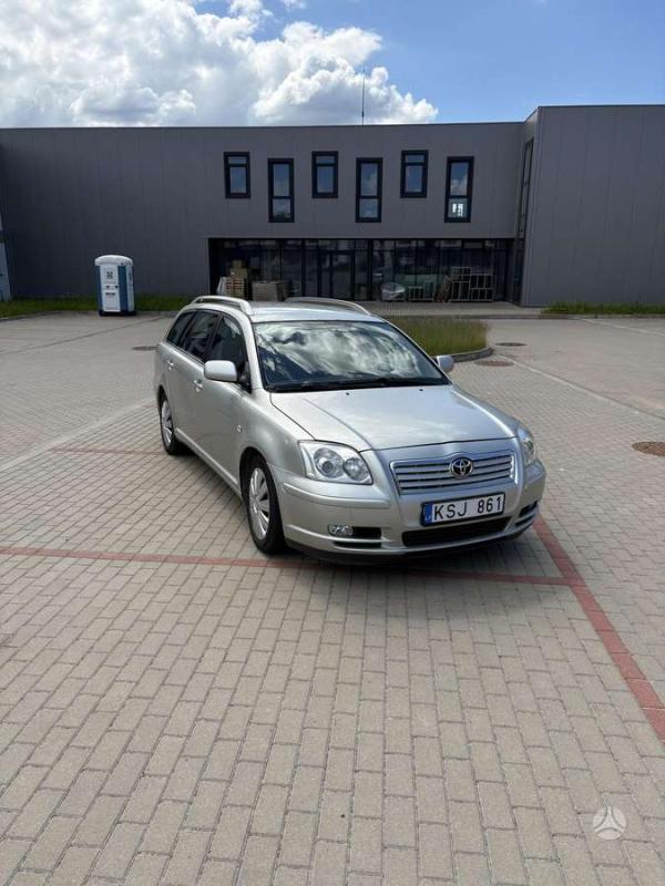 Pelēks Toyota Avensis 2006 Viļņa, ar dzinēja tilpumu 1.79 L un nobraukumu 320 tūkst. km par 1200 €, foto 2 vietnē AUTOMOTO.COM.LV