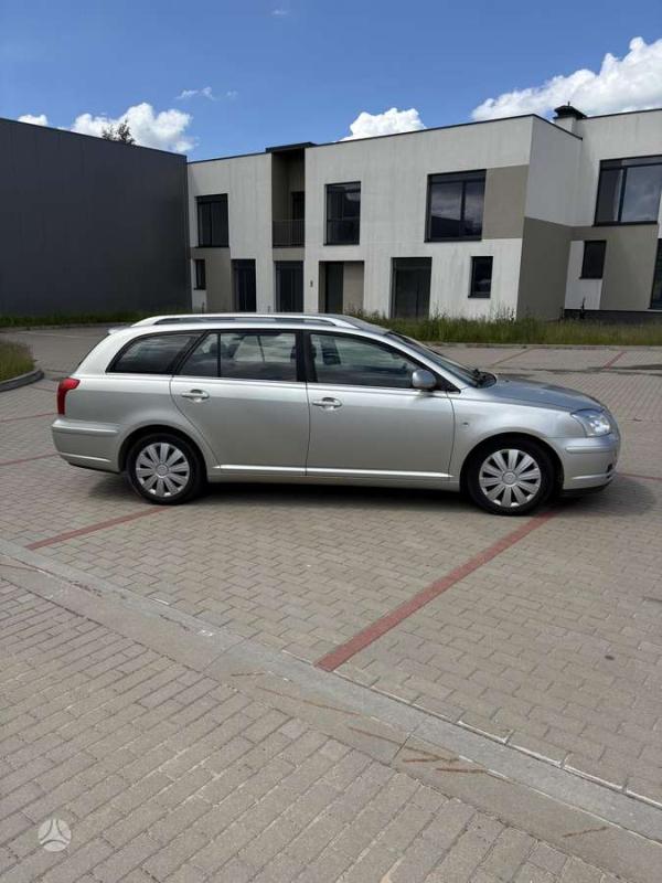 Pelēks Toyota Avensis 2006 Viļņa, ar dzinēja tilpumu 1.79 L un nobraukumu 320 tūkst. km par 1200 €, foto 3 vietnē AUTOMOTO.COM.LV
