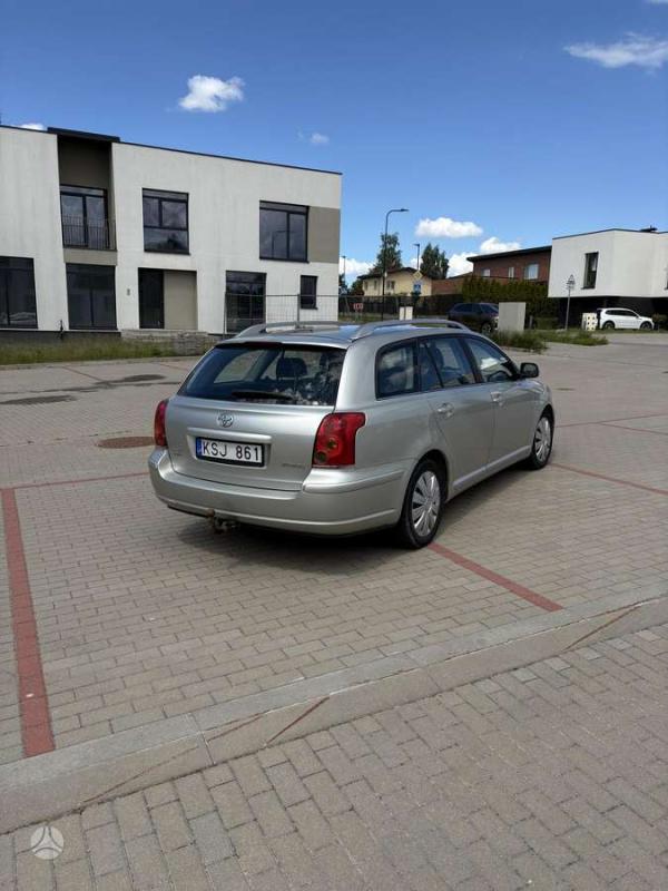 Pelēks Toyota Avensis 2006 Viļņa, ar dzinēja tilpumu 1.79 L un nobraukumu 320 tūkst. km par 1200 €, foto 4 vietnē AUTOMOTO.COM.LV