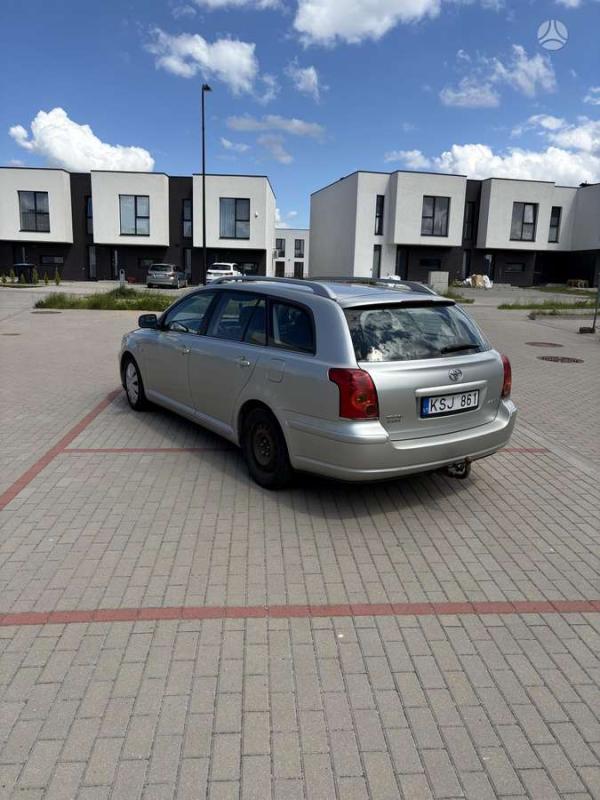 Pelēks Toyota Avensis 2006 Viļņa, ar dzinēja tilpumu 1.79 L un nobraukumu 320 tūkst. km par 1200 €, foto 5 vietnē AUTOMOTO.COM.LV
