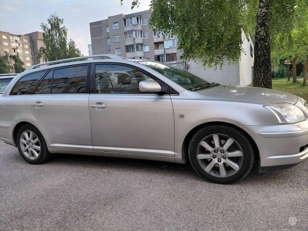 Grey Toyota Avensis 2006 in Vilnius, with an engine capacity of 2.00 L and mileage of 380 thousand km for 1200 €, photo 2 on AUTOMOTO.COM.LV