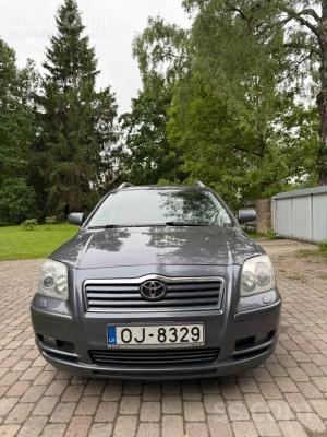 Pelēks Toyota Avensis 2006 Rīga, ar dzinēja tilpumu 2.20 L un nobraukumu 217 tūkst. km par 2650 €, foto  vietnē AUTOMOTO.COM.LV