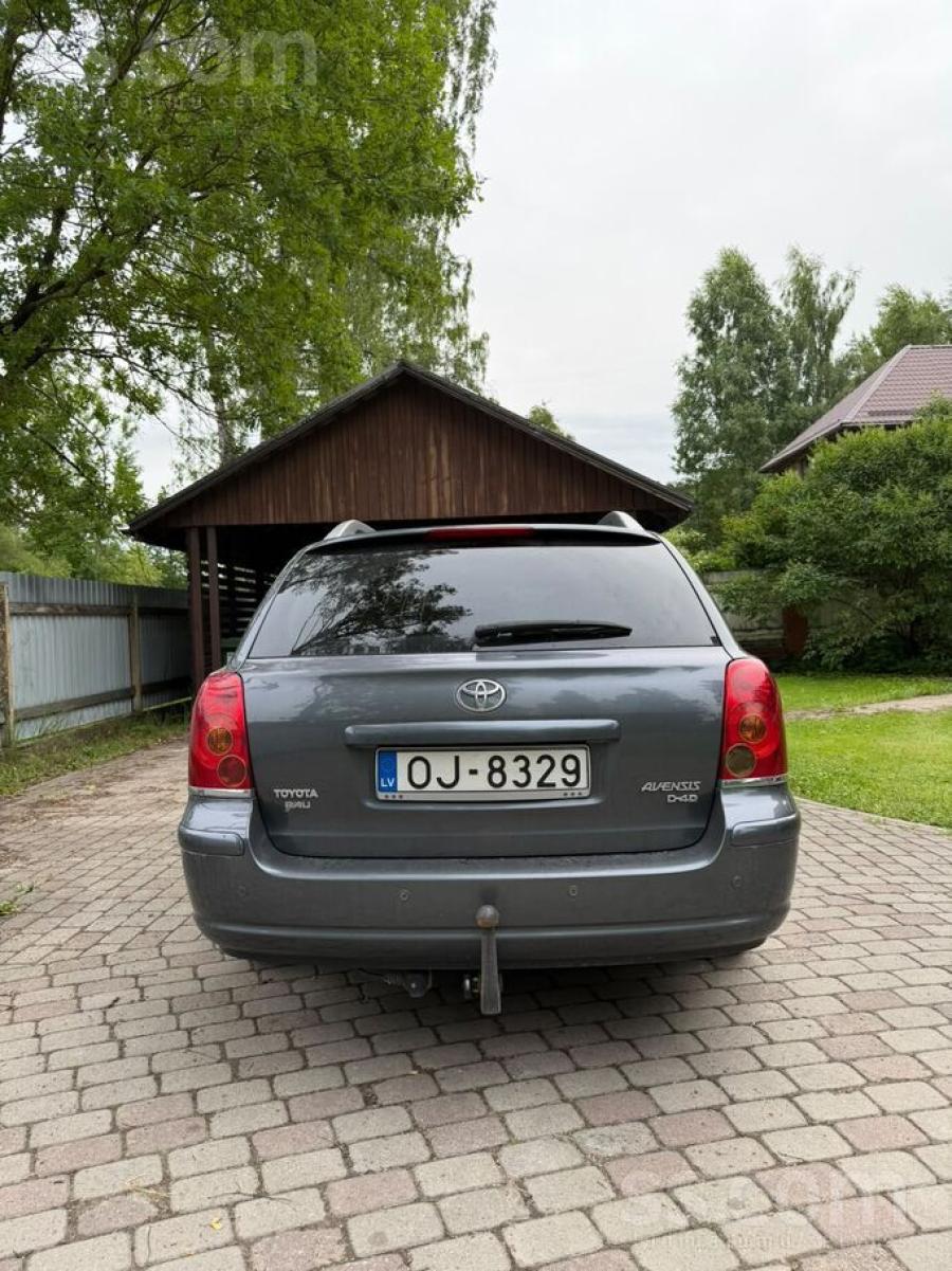 Серый Тойота Авенсис 2006 в Рига, объемом двигателя 2.20 л и пробегом 217 тыс. км за 2650 €, фото 4 на AUTOMOTO.COM.LV
