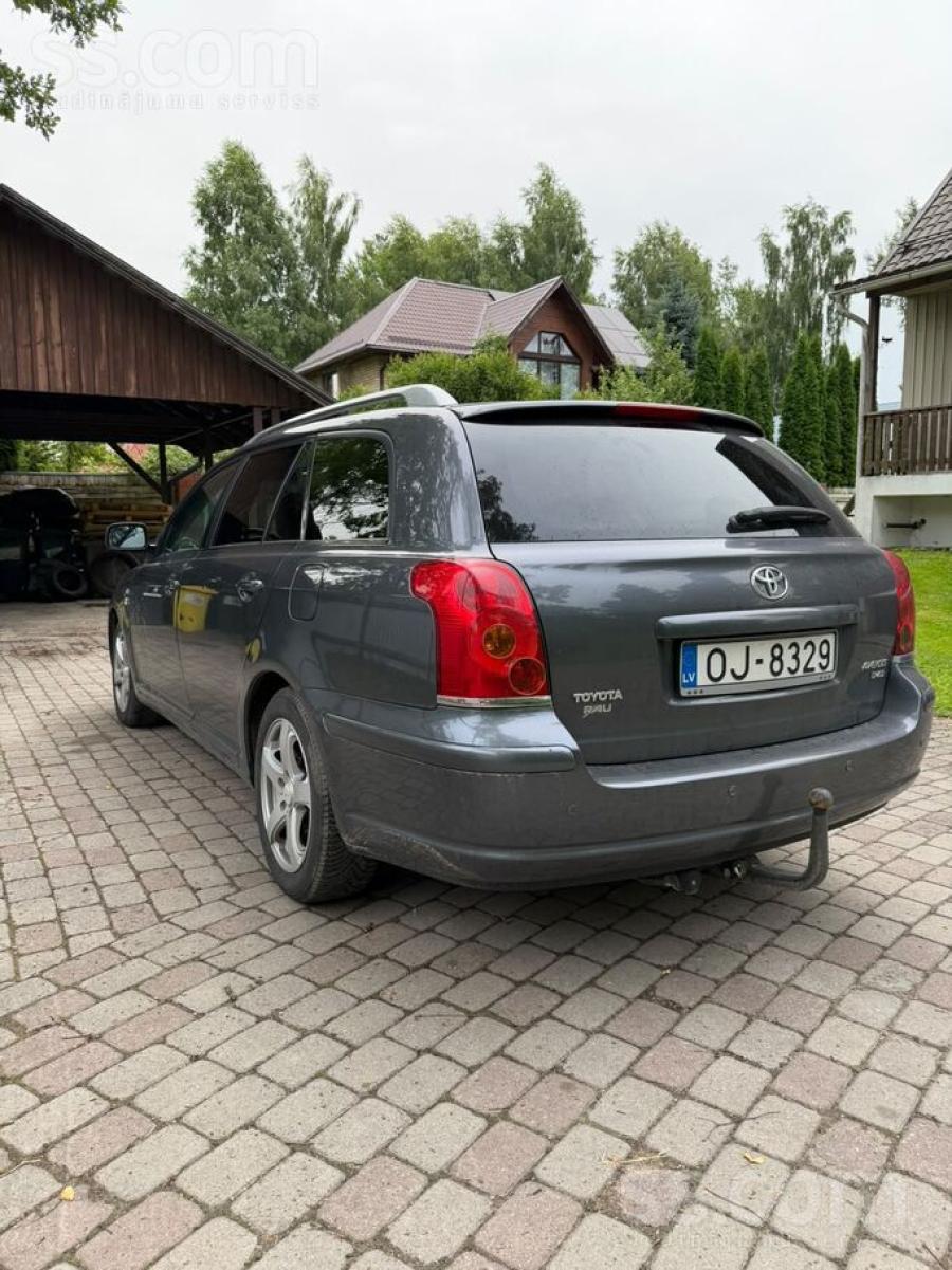 Серый Тойота Авенсис 2006 в Рига, объемом двигателя 2.20 л и пробегом 217 тыс. км за 2650 €, фото 5 на AUTOMOTO.COM.LV