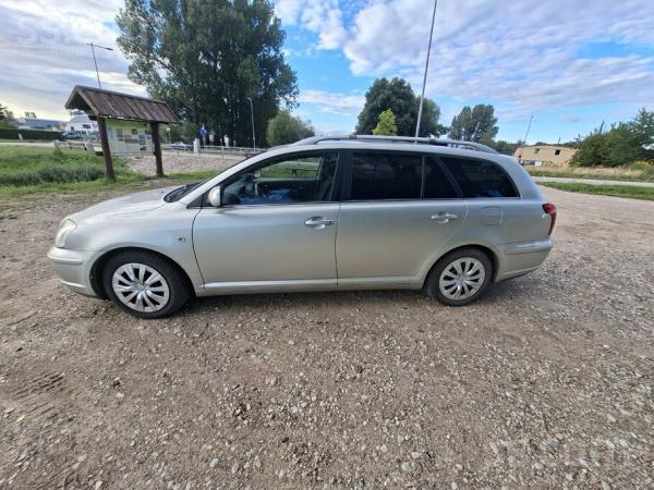 Pelēks Toyota Avensis 2006 Liepāja, ar dzinēja tilpumu 2.20 L un nobraukumu 353 tūkst. km par 1650 €, foto 2 vietnē AUTOMOTO.COM.LV