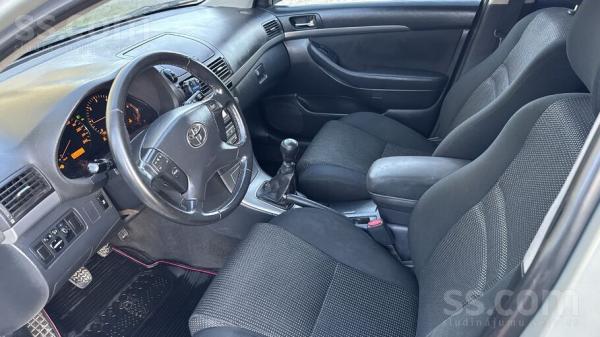 Pelēks Toyota Avensis 2006 Rēzekne, ar dzinēja tilpumu 2.20 L un nobraukumu 333 tūkst. km par 1950 €, foto 7 vietnē AUTOMOTO.COM.LV