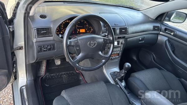 Pelēks Toyota Avensis 2006 Rēzekne, ar dzinēja tilpumu 2.20 L un nobraukumu 333 tūkst. km par 1950 €, foto 8 vietnē AUTOMOTO.COM.LV