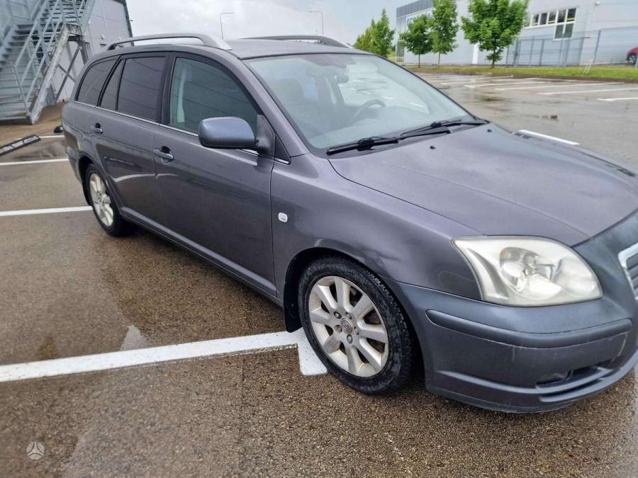 Серый Тойота Авенсис 2006 в Паневежис, объемом двигателя 2.23 л и пробегом 342 тыс. км за 1500 €, фото 4 на AUTOMOTO.COM.LV