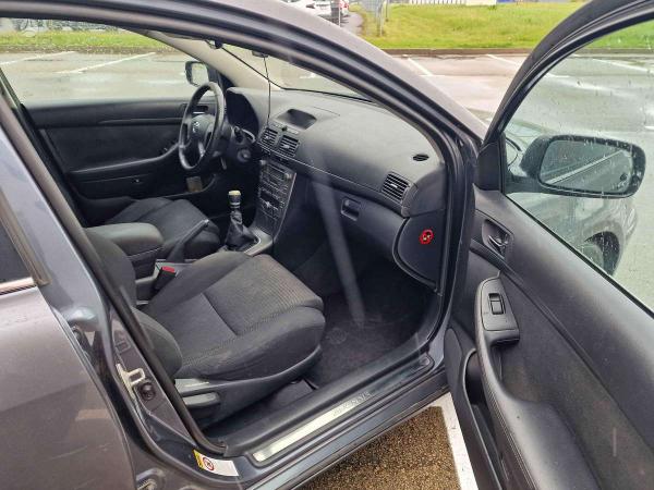 Grey Toyota Avensis 2006 in Panevezys, with an engine capacity of 2.23 L and mileage of 342 thousand km for 1500 €, photo 8 on AUTOMOTO.COM.LV