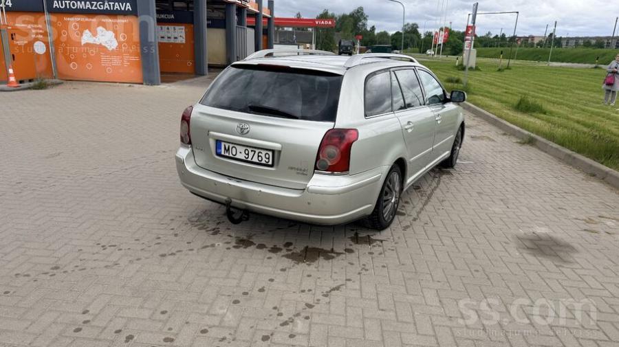 Серый Тойота Авенсис 2006 в Айзкраукле, объемом двигателя 2.20 л и пробегом 432 тыс. км за 1700 €, фото 5 на AUTOMOTO.COM.LV