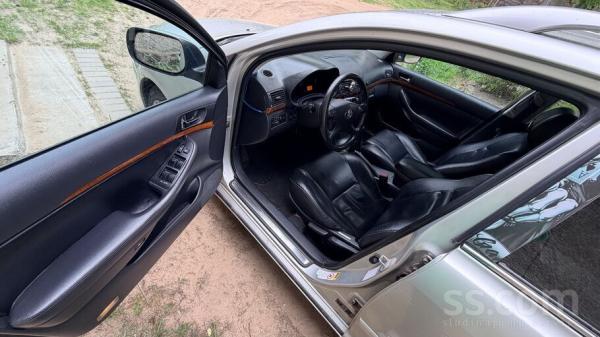 Pelēks Toyota Avensis 2006 Aizkraukle, ar dzinēja tilpumu 2.20 L un nobraukumu 432 tūkst. km par 1700 €, foto 5 vietnē AUTOMOTO.COM.LV