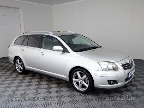 Серый Тойота Авенсис 2006 в Таллин, объемом двигателя 2.20 л и пробегом 322 тыс. км за 1299 €, фото 1 на AUTOMOTO.COM.LV