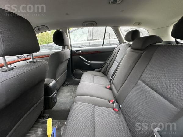 Pelēks Toyota Avensis 2006 Rīga, ar dzinēja tilpumu 2.20 L un nobraukumu 180 tūkst. km par 650 €, foto 4 vietnē AUTOMOTO.COM.LV