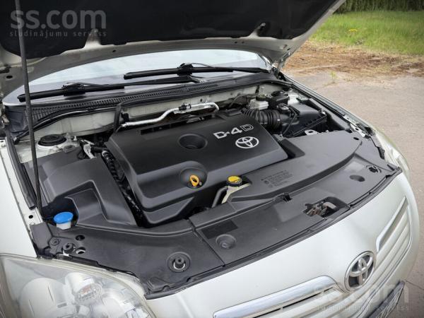 Grey Toyota Avensis 2006 in Jelgava, with an engine capacity of 2.20 L and mileage of 247 thousand km for 2899 €, photo 9 on AUTOMOTO.COM.LV