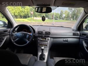 Grey Toyota Avensis 2006 in Riga, with an engine capacity of 2.20 L and mileage of 320 thousand km for 1470 €, photo 8 on AUTOMOTO.COM.LV