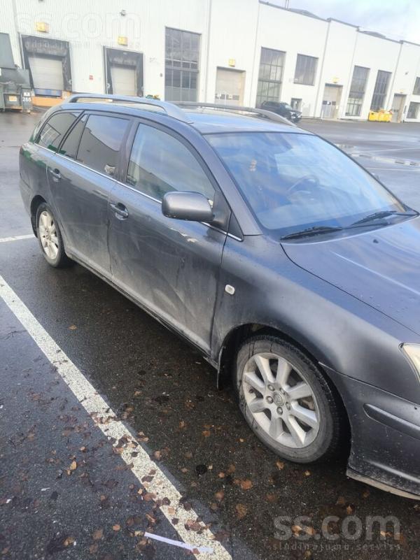 Серый Тойота Авенсис 2006 в Рига, объемом двигателя 2.20 л и пробегом 428 тыс. км за 800 €, фото 3 на AUTOMOTO.COM.LV