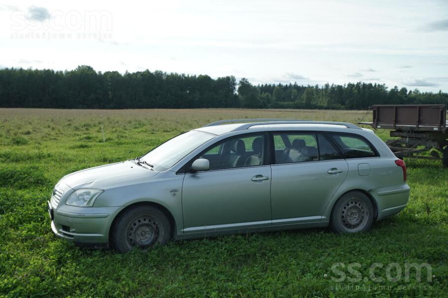 Серый Тойота Авенсис 2006 в Валмиера, объемом двигателя 2.20 л и пробегом 420 тыс. км за 1800 €, фото 3 на AUTOMOTO.COM.LV