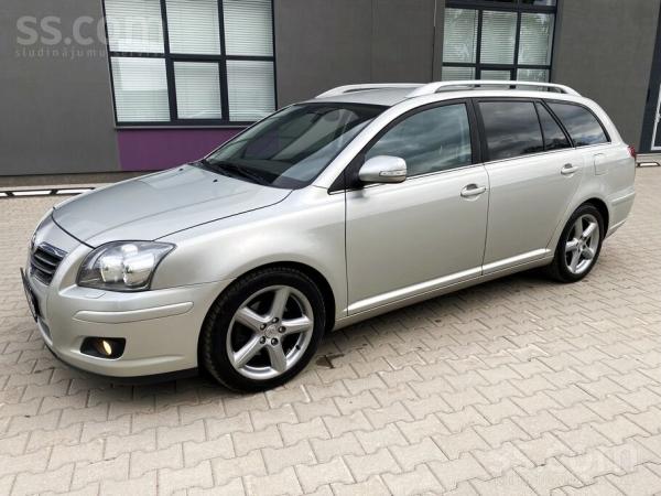 Grey Toyota Avensis 2006 in Riga, with an engine capacity of 2.20 L and mileage of 275 thousand km for 2900 €, photo 3 on AUTOMOTO.COM.LV