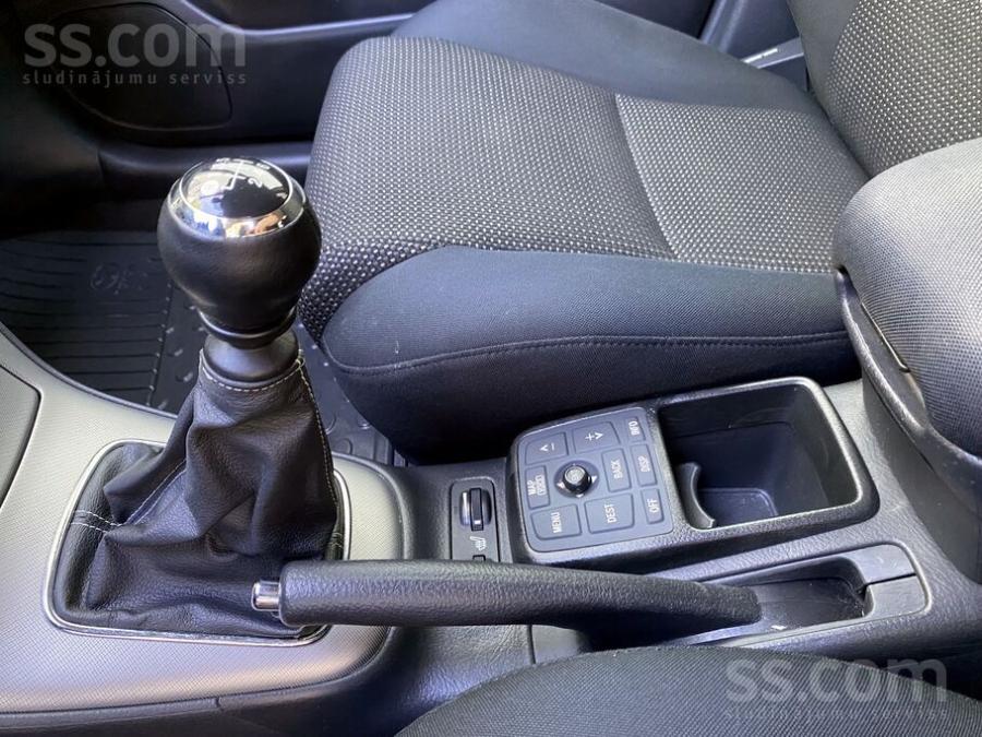 Серый Тойота Авенсис 2006 в Рига, объемом двигателя 2.20 л и пробегом 275 тыс. км за 2900 €, фото 22 на AUTOMOTO.COM.LV