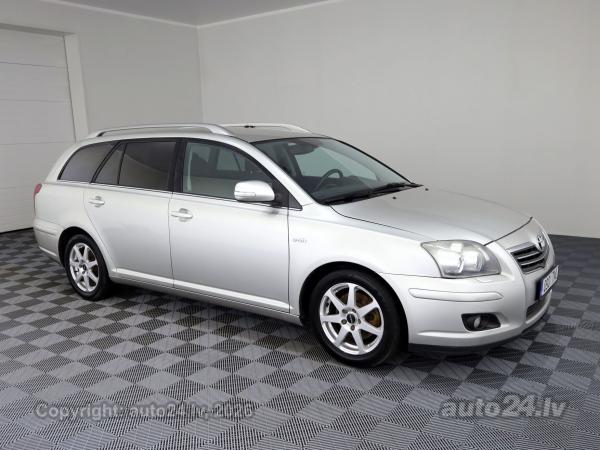 Серый Тойота Авенсис 2006 в Таллин, объемом двигателя 2.20 л и пробегом 326 тыс. км за 999 €, фото 1 на AUTOMOTO.COM.LV
