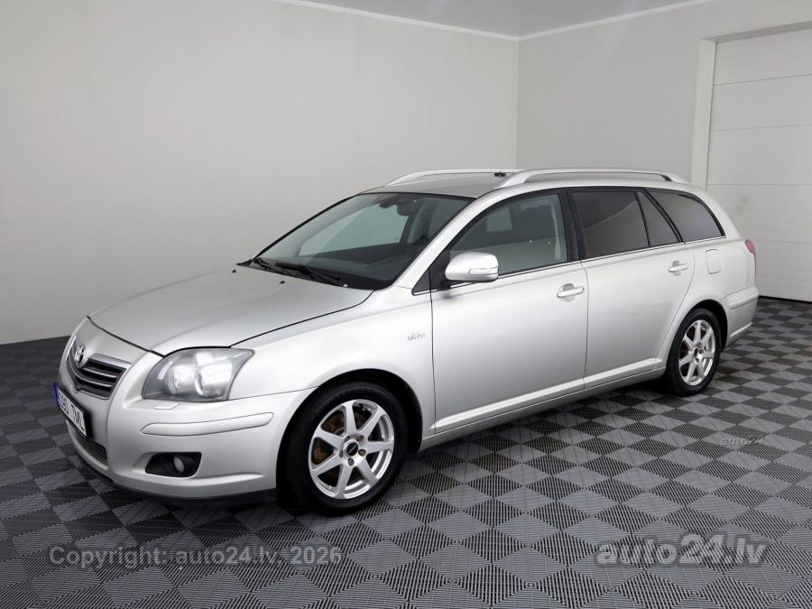 Pelēks Toyota Avensis 2006 Tallina, ar dzinēja tilpumu 2.20 L un nobraukumu 326 tūkst. km par 999 €, foto 3 vietnē AUTOMOTO.COM.LV