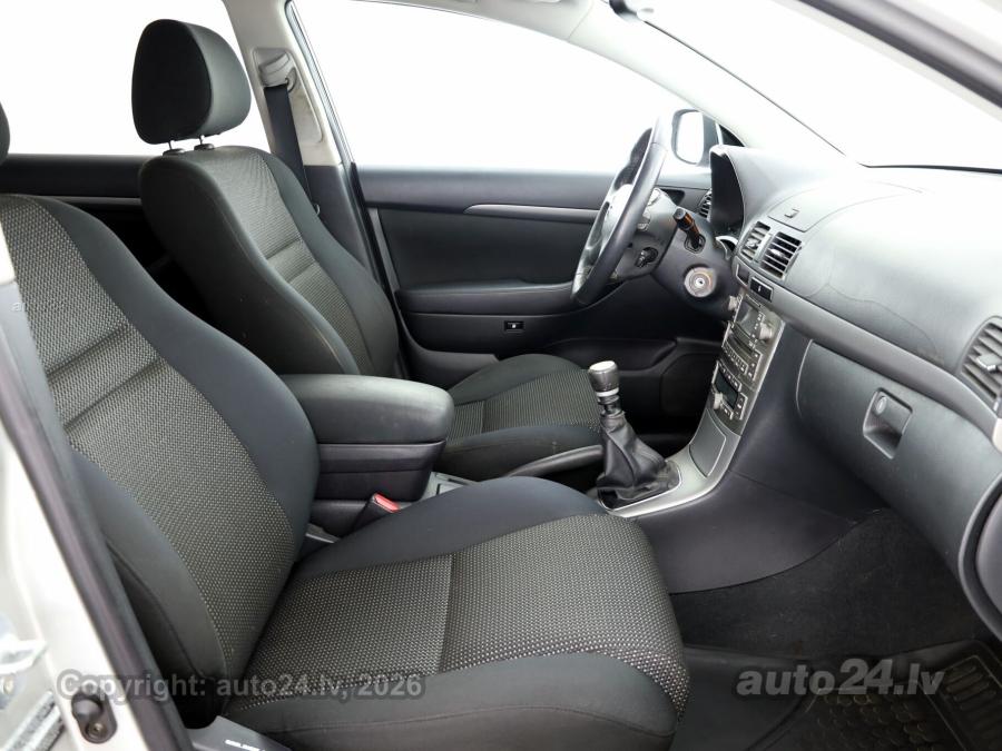 Pelēks Toyota Avensis 2006 Tallina, ar dzinēja tilpumu 2.20 L un nobraukumu 326 tūkst. km par 999 €, foto 7 vietnē AUTOMOTO.COM.LV