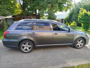 Pelēks Toyota Avensis 2006 Šilalė, ar dzinēja tilpumu 2.20 L un nobraukumu 379 tūkst. km par 3500 €, foto 5 vietnē AUTOMOTO.COM.LV
