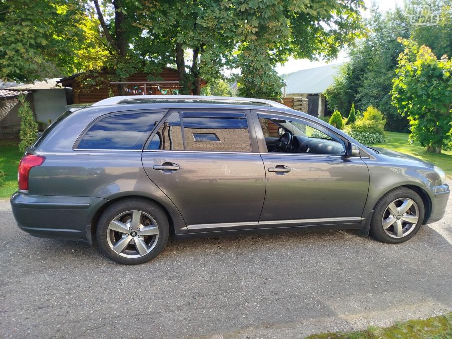 Pelēks Toyota Avensis 2006 Šilalė, ar dzinēja tilpumu 2.20 L un nobraukumu 379 tūkst. km par 3500 €, foto 5 vietnē AUTOMOTO.COM.LV