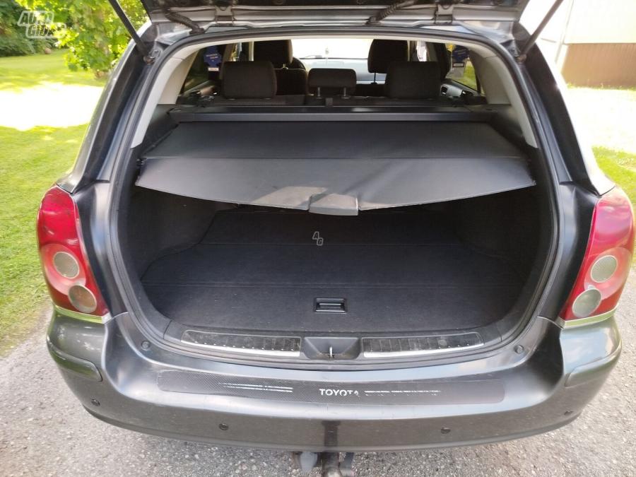 Pelēks Toyota Avensis 2006 Šilalė, ar dzinēja tilpumu 2.20 L un nobraukumu 379 tūkst. km par 3500 €, foto 11 vietnē AUTOMOTO.COM.LV