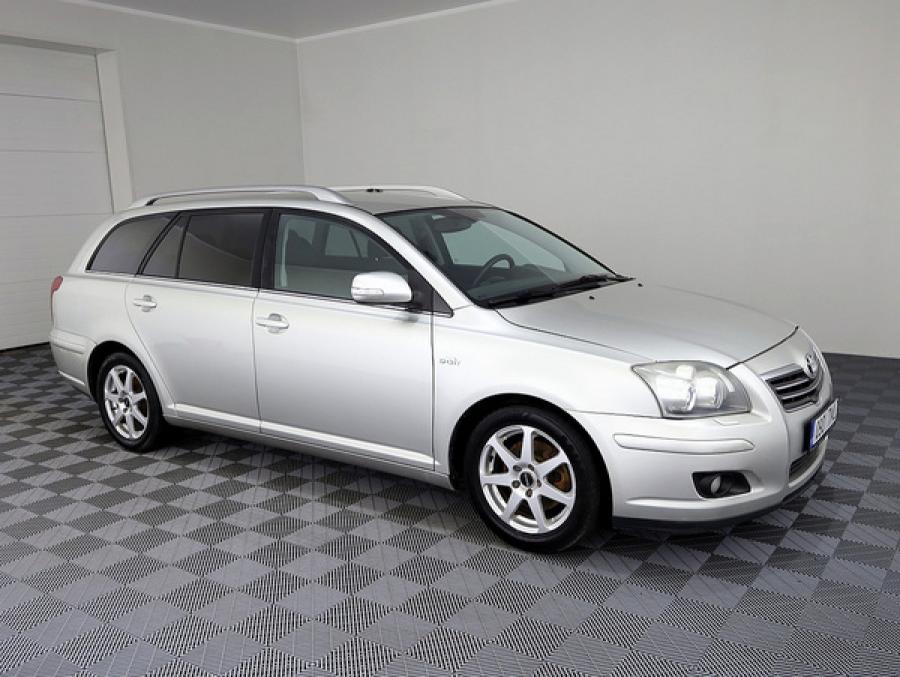 Серый Тойота Авенсис 2006 в Таллин, объемом двигателя 2.20 л и пробегом 326 тыс. км за 999 €, фото 1 на AUTOMOTO.COM.LV