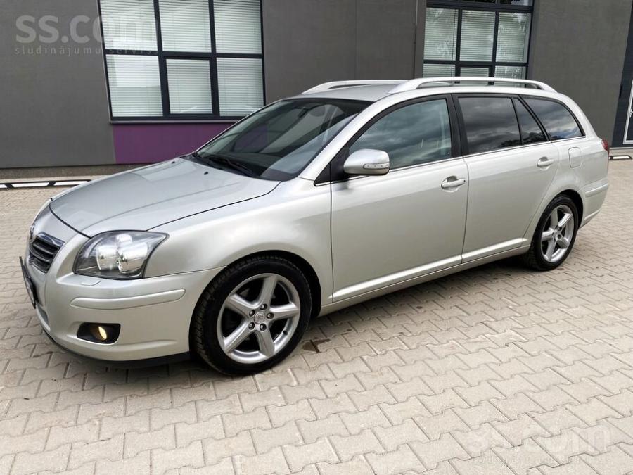 Pelēks Toyota Avensis 2006 Rīga, ar dzinēja tilpumu 2.20 L un nobraukumu 275 tūkst. km par 2900 €, foto 4 vietnē AUTOMOTO.COM.LV