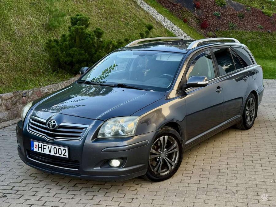 Pelēks Toyota Avensis 2006 Vievis, ar dzinēja tilpumu 2.23 L un nobraukumu 390 tūkst. km par 2200 €, foto 1 vietnē AUTOMOTO.COM.LV