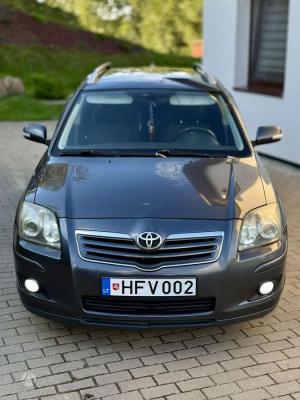 Pelēks Toyota Avensis 2006 Vievis, ar dzinēja tilpumu 2.23 L un nobraukumu 390 tūkst. km par 2200 €, foto 3 vietnē AUTOMOTO.COM.LV