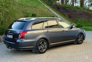 Pelēks Toyota Avensis 2006 Vievis, ar dzinēja tilpumu 2.23 L un nobraukumu 390 tūkst. km par 2200 €, foto 6 vietnē AUTOMOTO.COM.LV