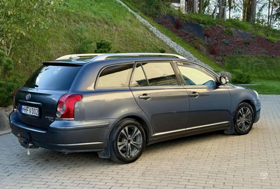 Pelēks Toyota Avensis 2006 Vievis, ar dzinēja tilpumu 2.23 L un nobraukumu 390 tūkst. km par 2200 €, foto 6 vietnē AUTOMOTO.COM.LV