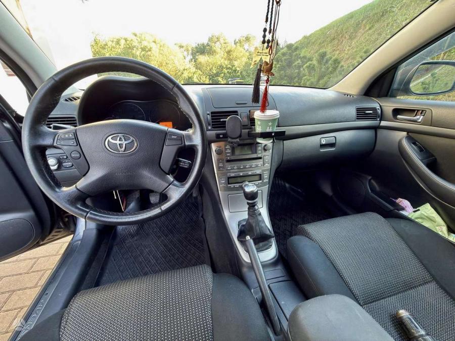 Pelēks Toyota Avensis 2006 Vievis, ar dzinēja tilpumu 2.23 L un nobraukumu 390 tūkst. km par 2200 €, foto 11 vietnē AUTOMOTO.COM.LV