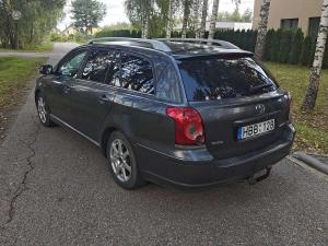 Grey Toyota Avensis 2006 in Vilnius, with an engine capacity of 2.23 L and mileage of 325 thousand km for 1800 €, photo 4 on AUTOMOTO.COM.LV